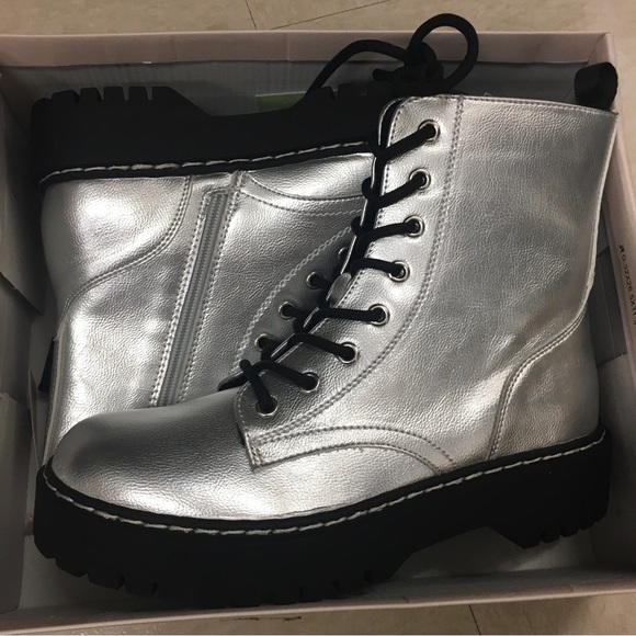 Sincerly Jules | Shoes | New Sincerely Jules Silver Combat Boots M ...